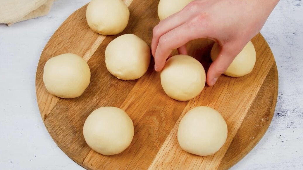 Windsor Bread: The Recipe for Sweet and Fluffy Homemade Bread!